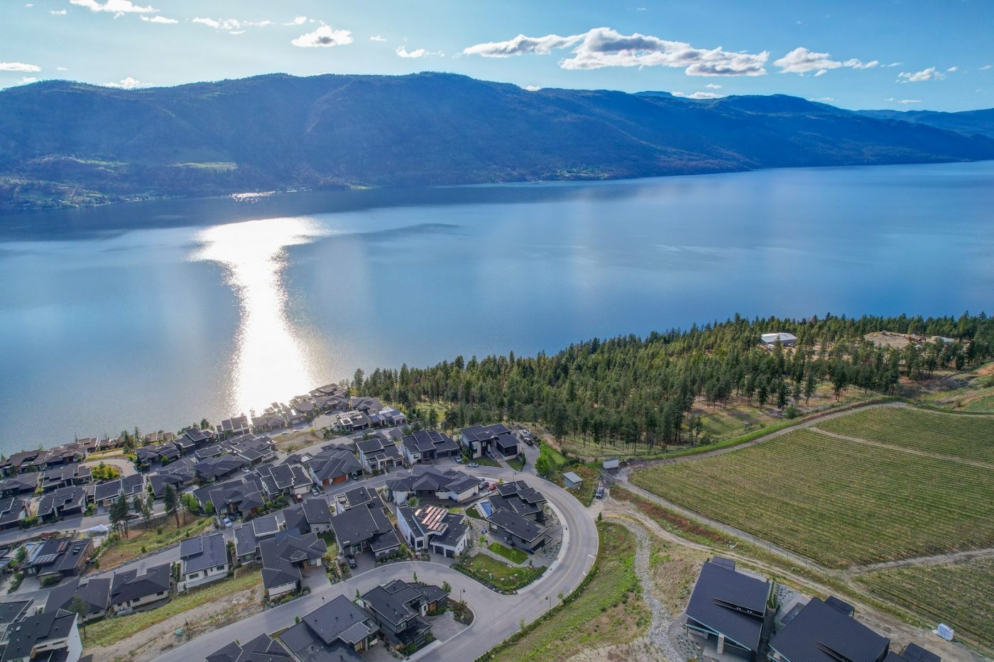 3645 McKinley Beach Drive, Kelowna, BC, V1V 3G2 - Jane Hoffman Realty
